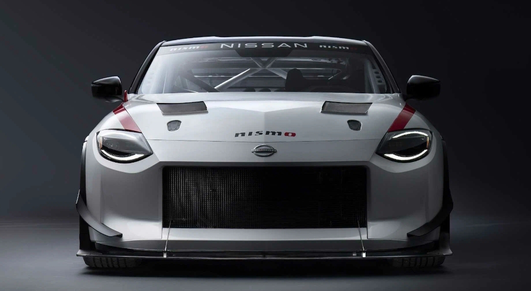 Nissan showed a racing version of the Z coupe – Nissan-Cup.com